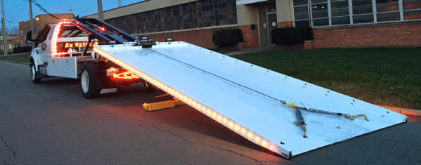 Reasons To Buy A Low Loader From Detroit Wrecker